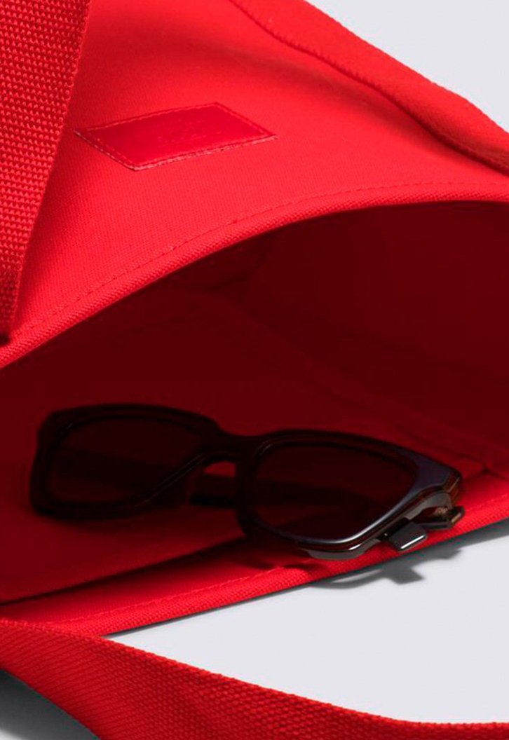 Bolsa Pergs Midi Tote Racing Red | ZZ MALL